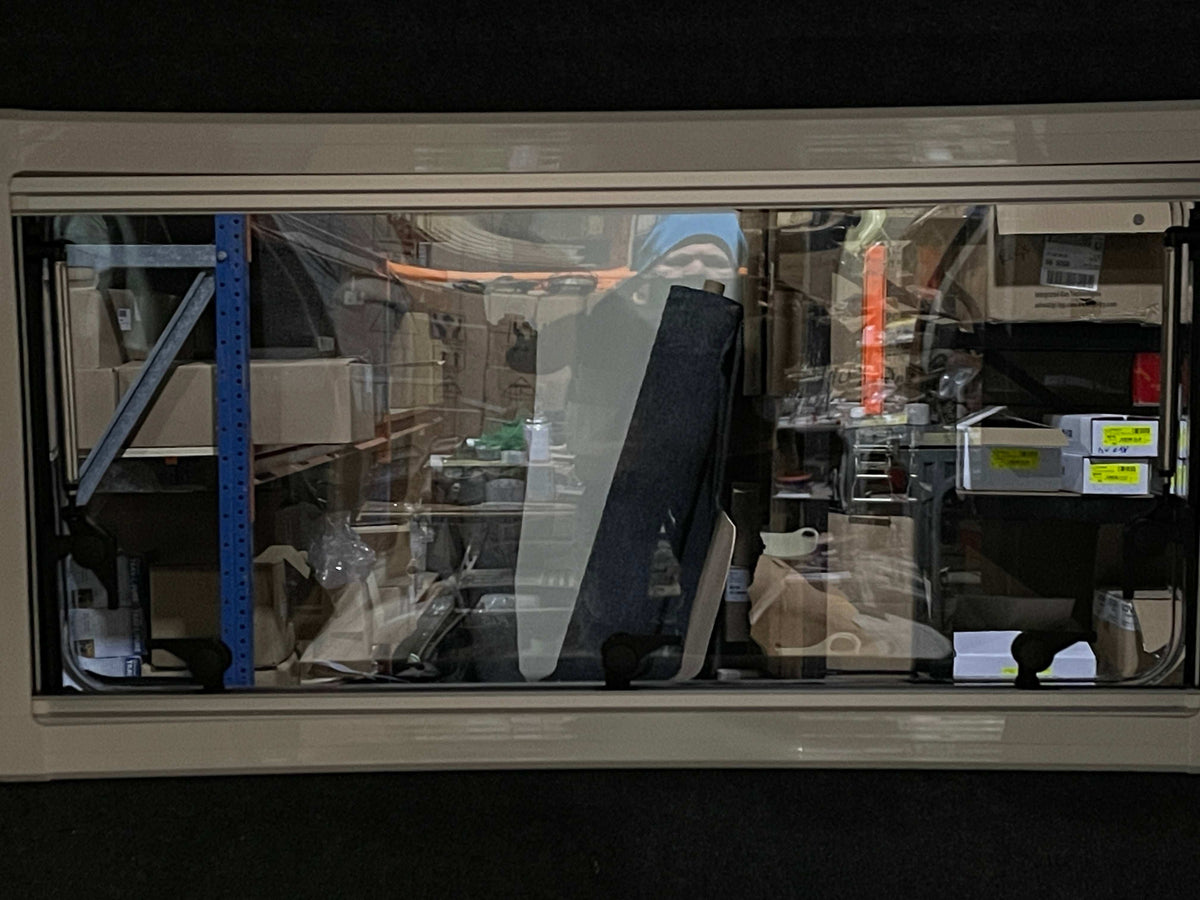 Ducato/Boxer/Relay Opening Flat Acrylic Window 1000x500 With blind and ...